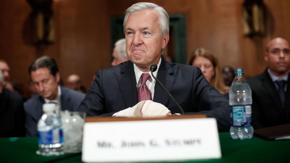 Wells Fargo CEO John Stumpf Told to Resign by Sen. Warren - ABC News