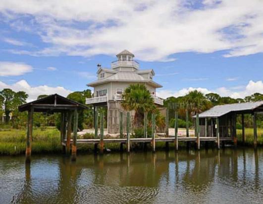 Lighthouse Homes for Sale Picture | SLIDESHOW: Lighthouse Homes for ...