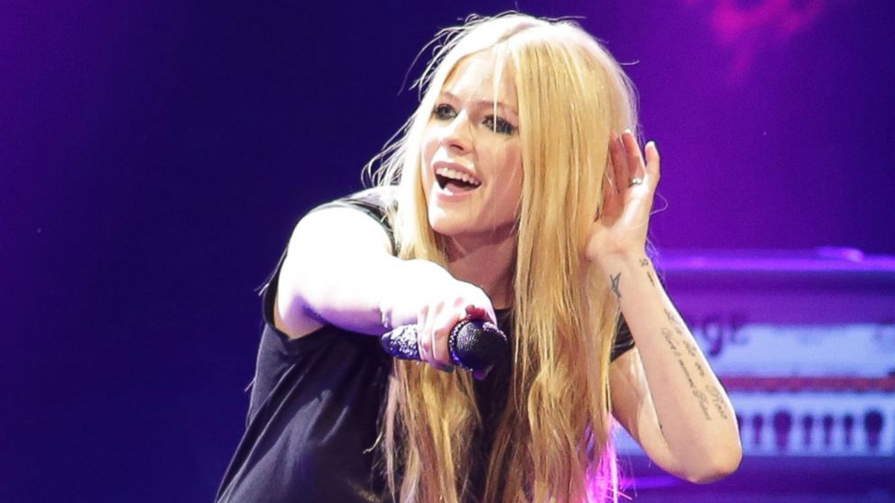 Avril Lavigne Reveals Serious 'Health Issues' - ABC News