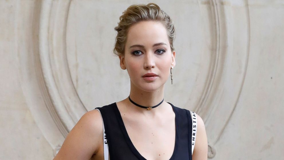 Jennifer Lawrence OK after both engines failed on private plane, rep ...