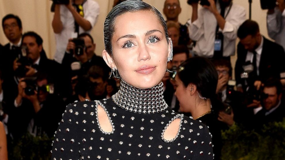 Miley Cyrus on Addressing Her Sexuality: Mom 'Didn't Want Me to Go to ...