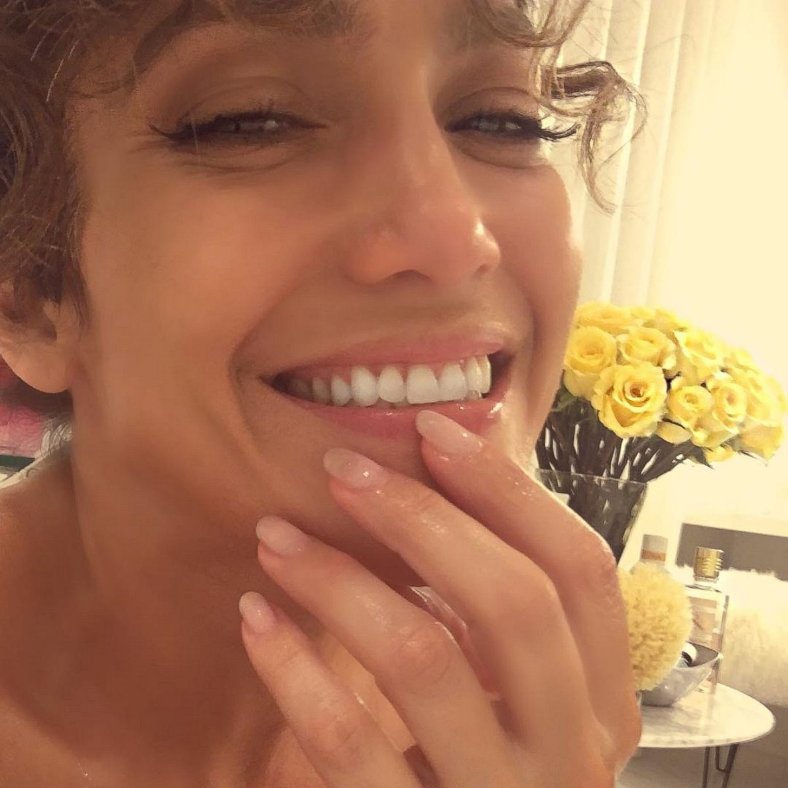 Jennifer Lopez Shares a Smiley Selfie Picture | Jennifer Lopez Through ... Jennifer Lopez Shares a Smiley Selfie Picture | Jennifer Lopez Through ...
