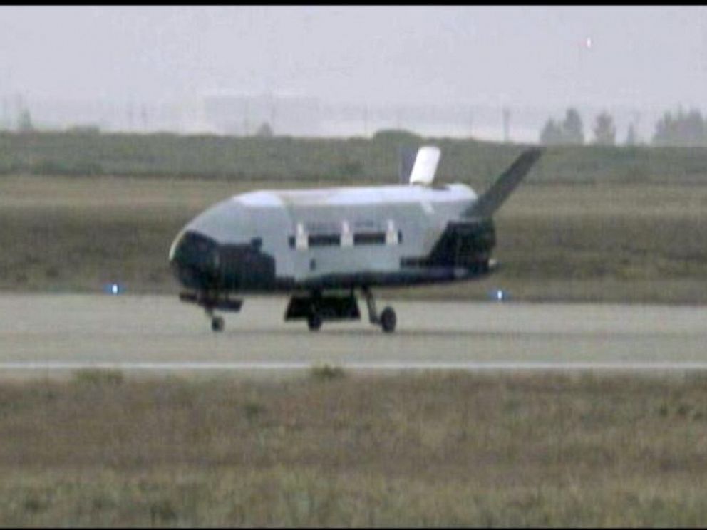 Us Secret Spaceplane X37b Returns To Earth After Two