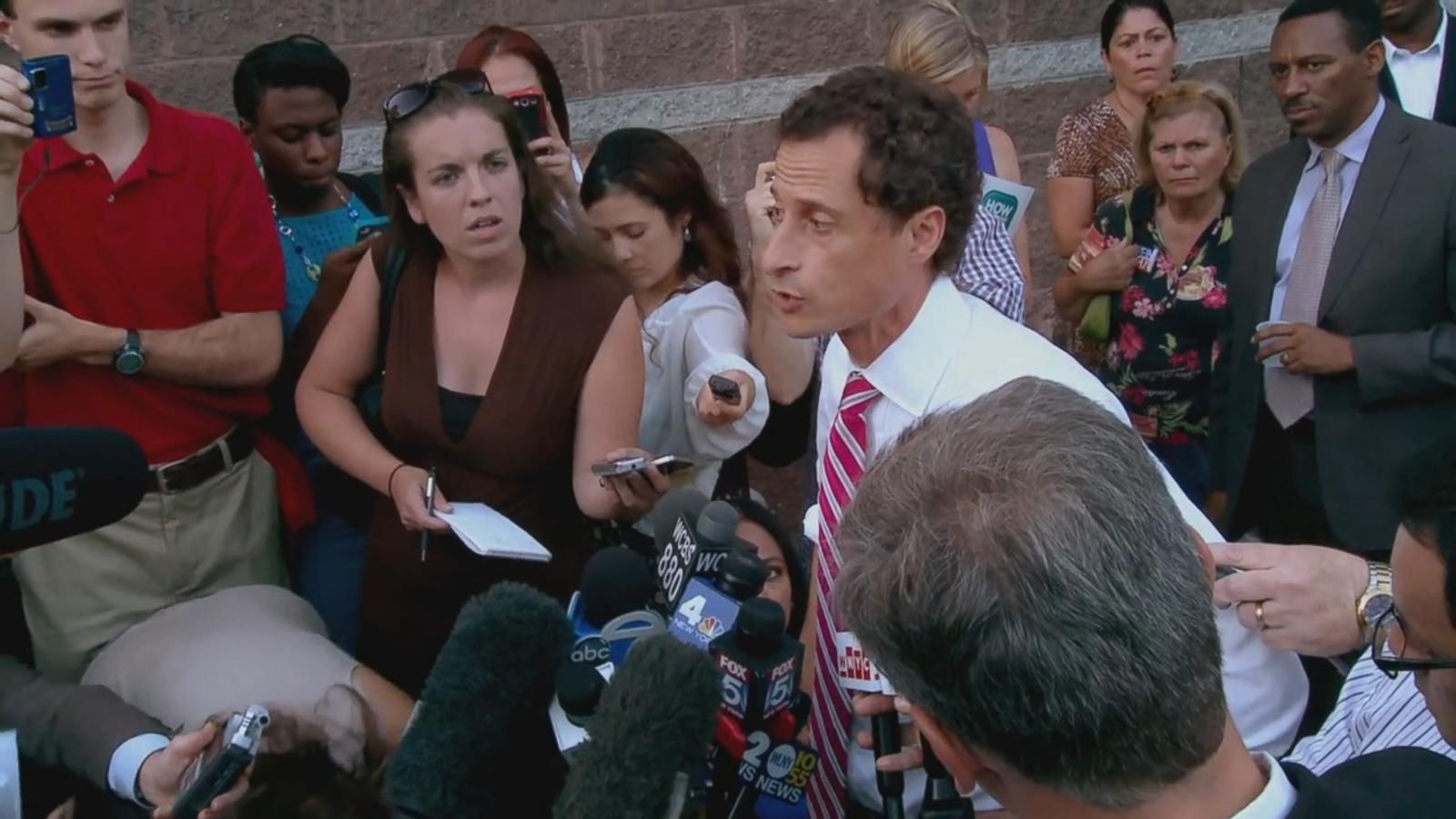 New Anthony Weiner Documentary Reveals Sexting Scandal Details Good