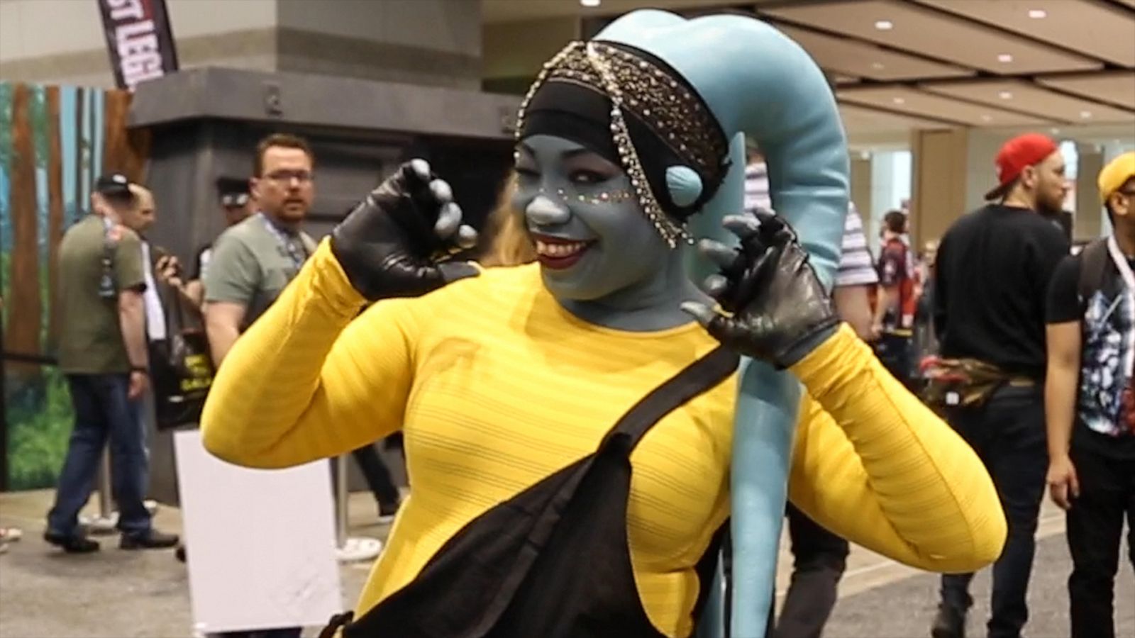 The Force was with all these fierce female cosplayers at the 'Star Wars ...