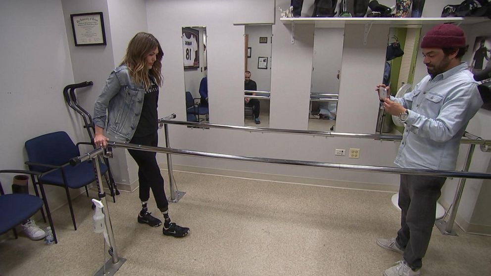 Paralympian Amy Purdy takes her first steps after health scare: 'I was ...