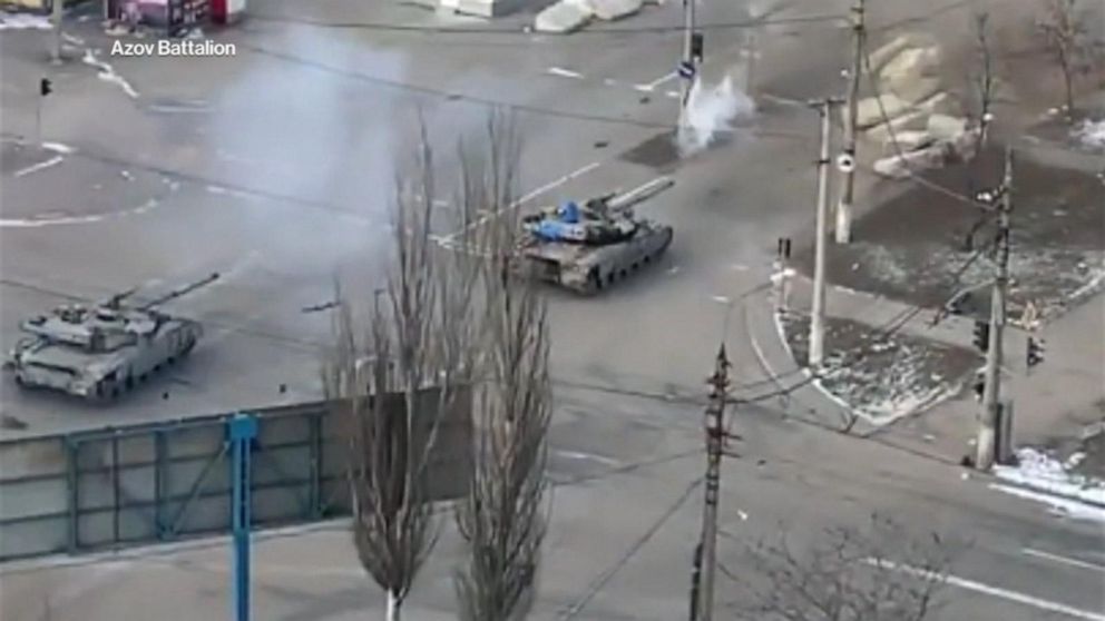 Video Ukrainian forces strike back as Russia steps up siege of Mariupol ...