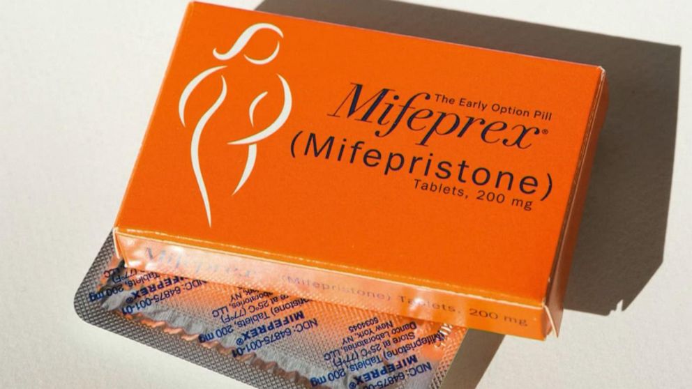 FDA to allow pharmacies to distribute abortion medication | GMA