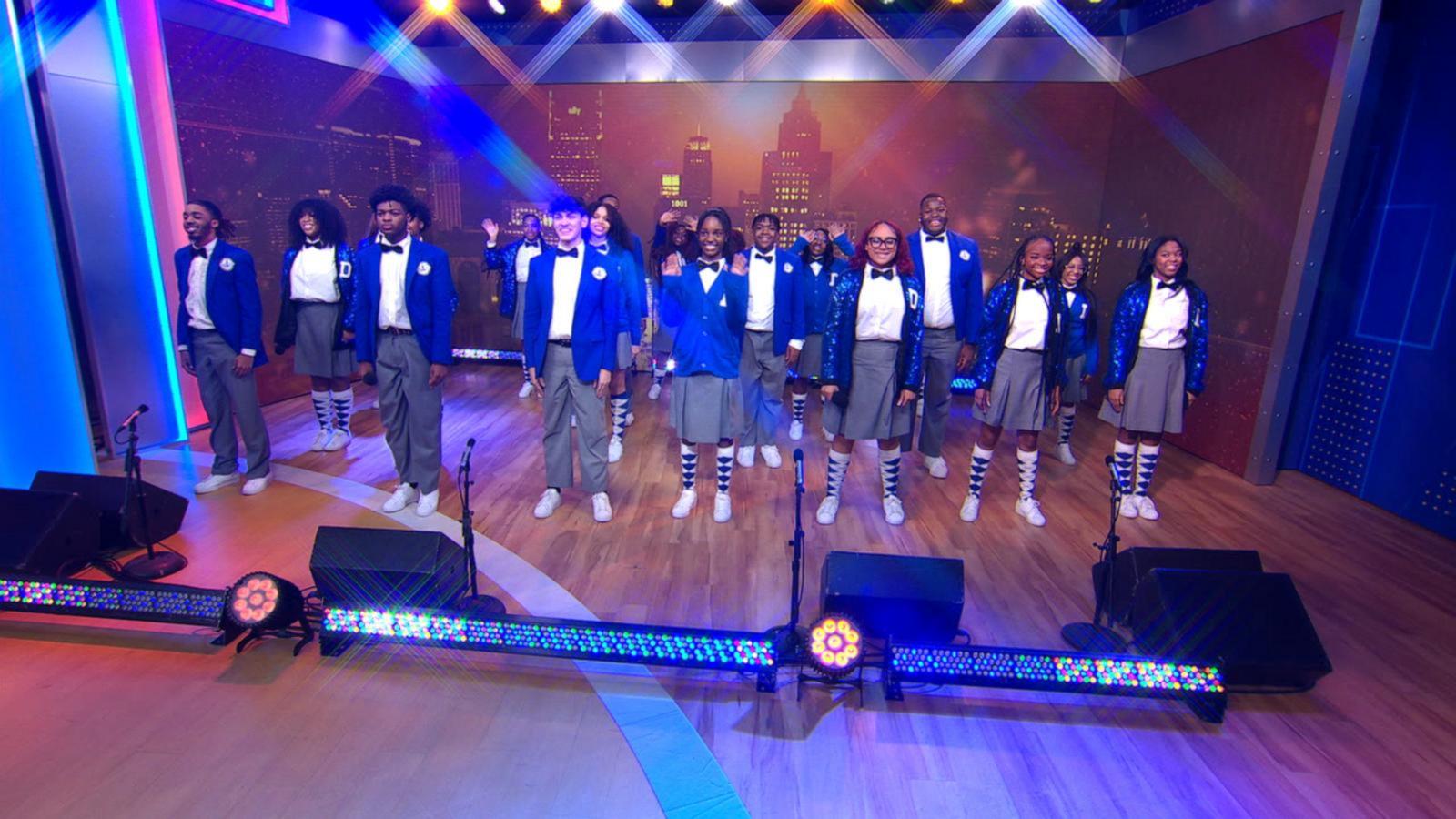 Detroit Youth Choir performs 'Momma We Made It' on 'GMA' - Good Morning ...