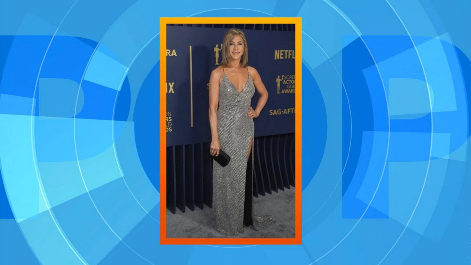 Jennifer Aniston Set To Produce Remake Of Dolly Parton s 9 To 5 Film Jennifer Aniston Set To Produce Remake Of Dolly Parton s 9 To 5 Film