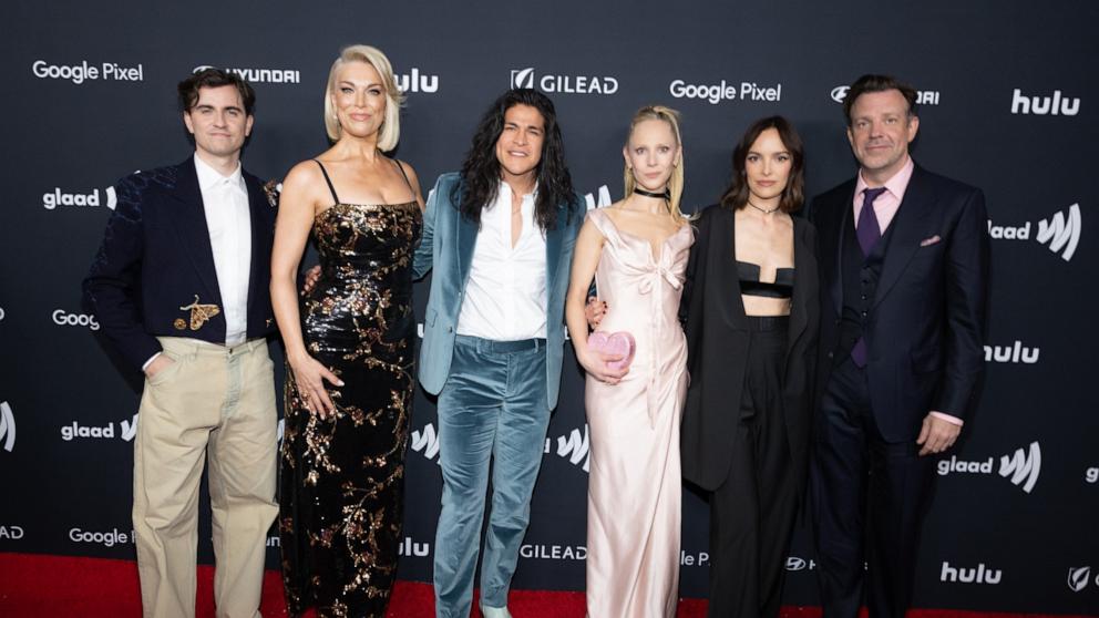 'Ted Lasso' cast reunites at GLAAD Media Awards, wins outstanding ...