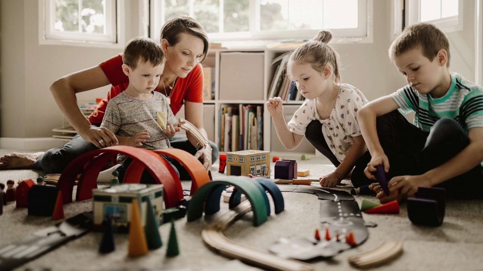 Genius activities to keep toddlers busy with things you already have ...