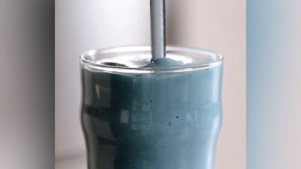 How to make the viral coconut cloud smoothie like Erewhon without ...