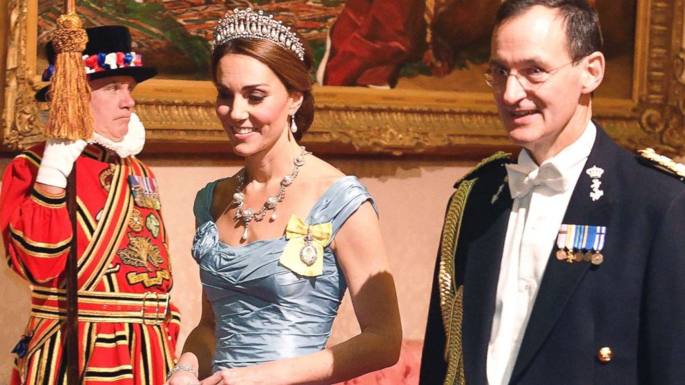 Princess Kate steps out in the late Princess Diana's beloved tiara for ...