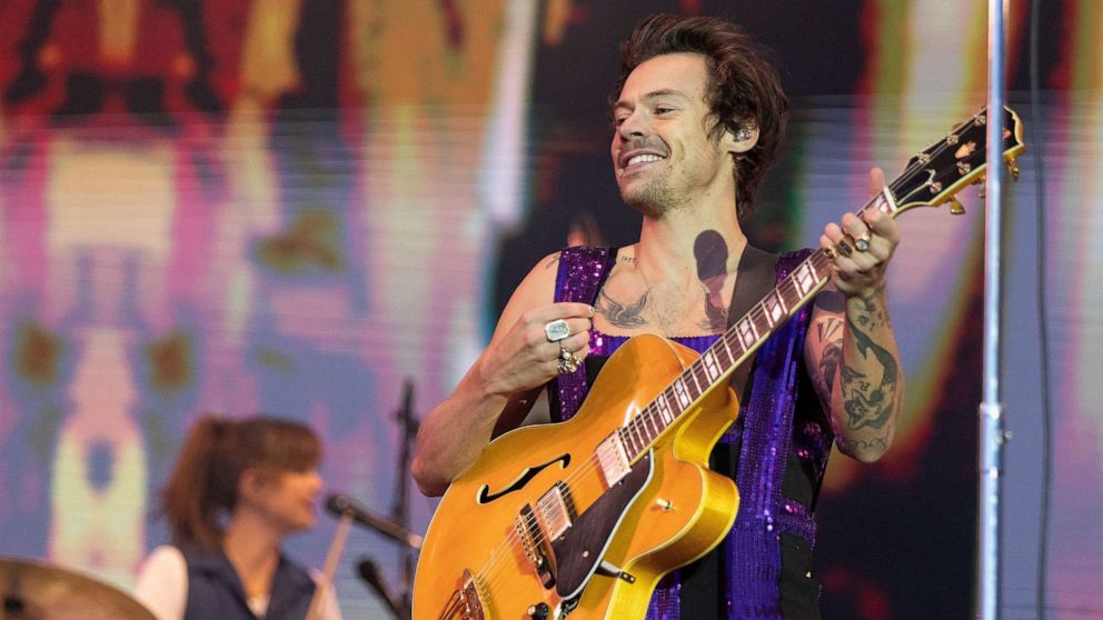 Harry Styles drops 'Late Night Talking' music video - ABC News