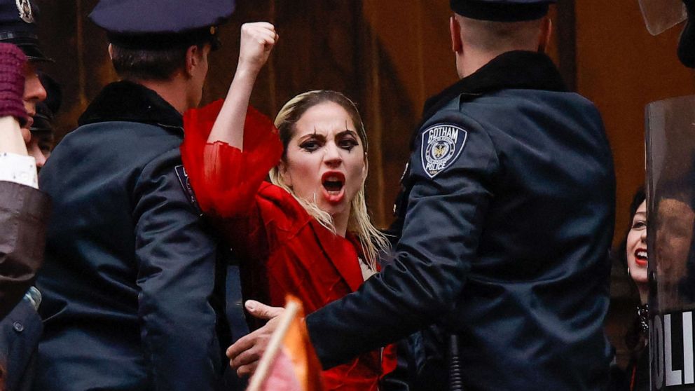 Lady Gaga shares new photo as Harley Quinn in 'Joker: Folie à Deux ...