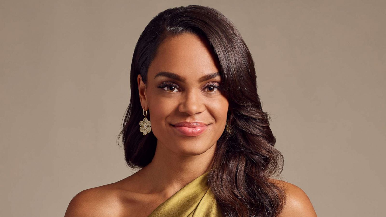 5 things to know Bachelorette Michelle Young - Good Morning America