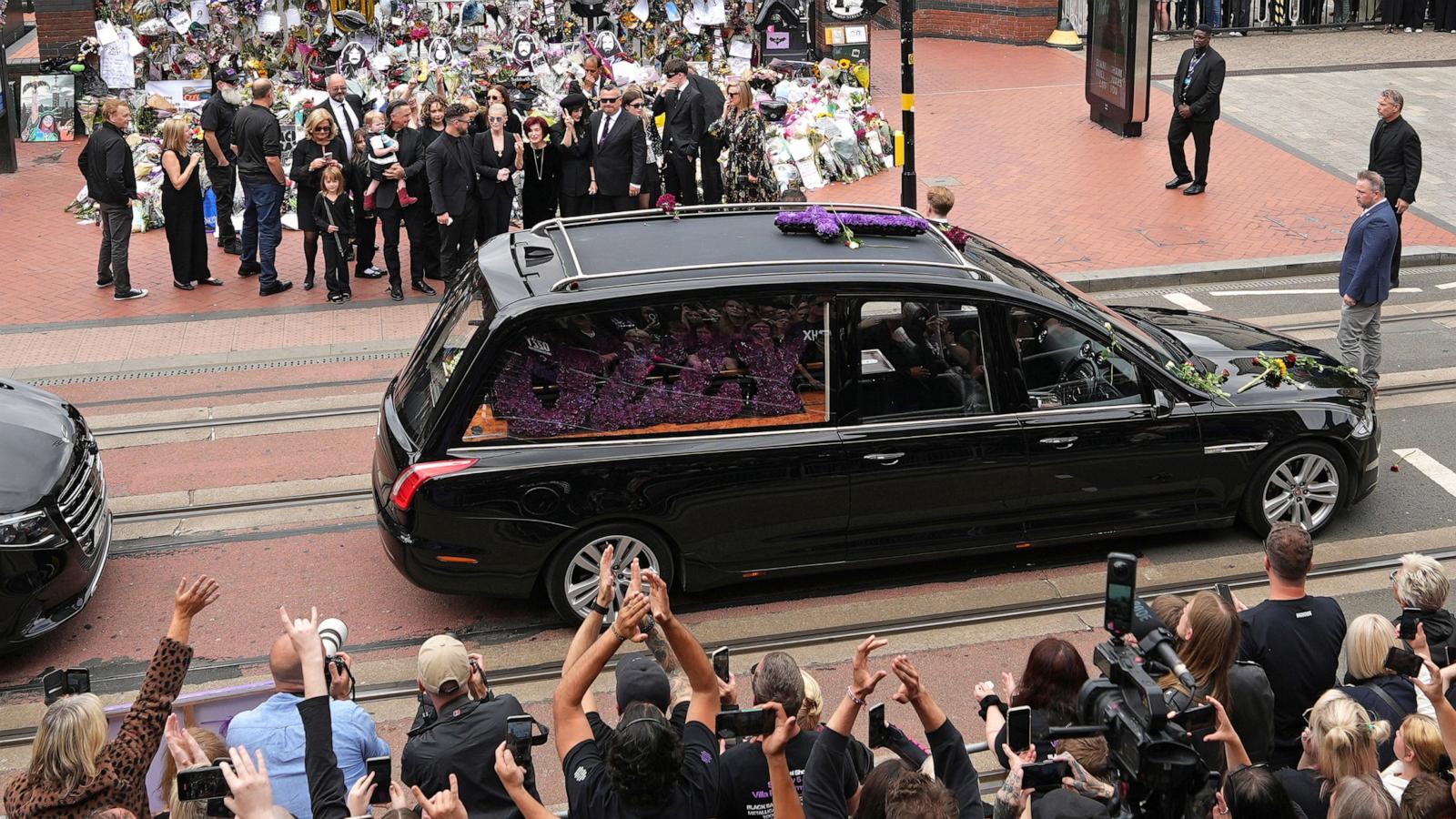 Ozzy Osbourne's family, fans say goodbye - Good Morning America