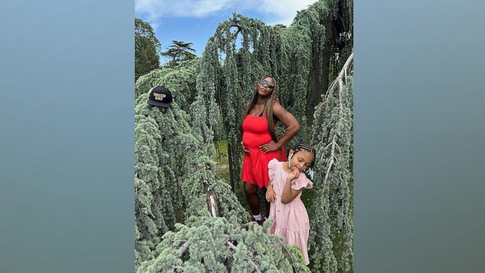 Serena Williams shares sentimental family photos, announces Los Angeles ...