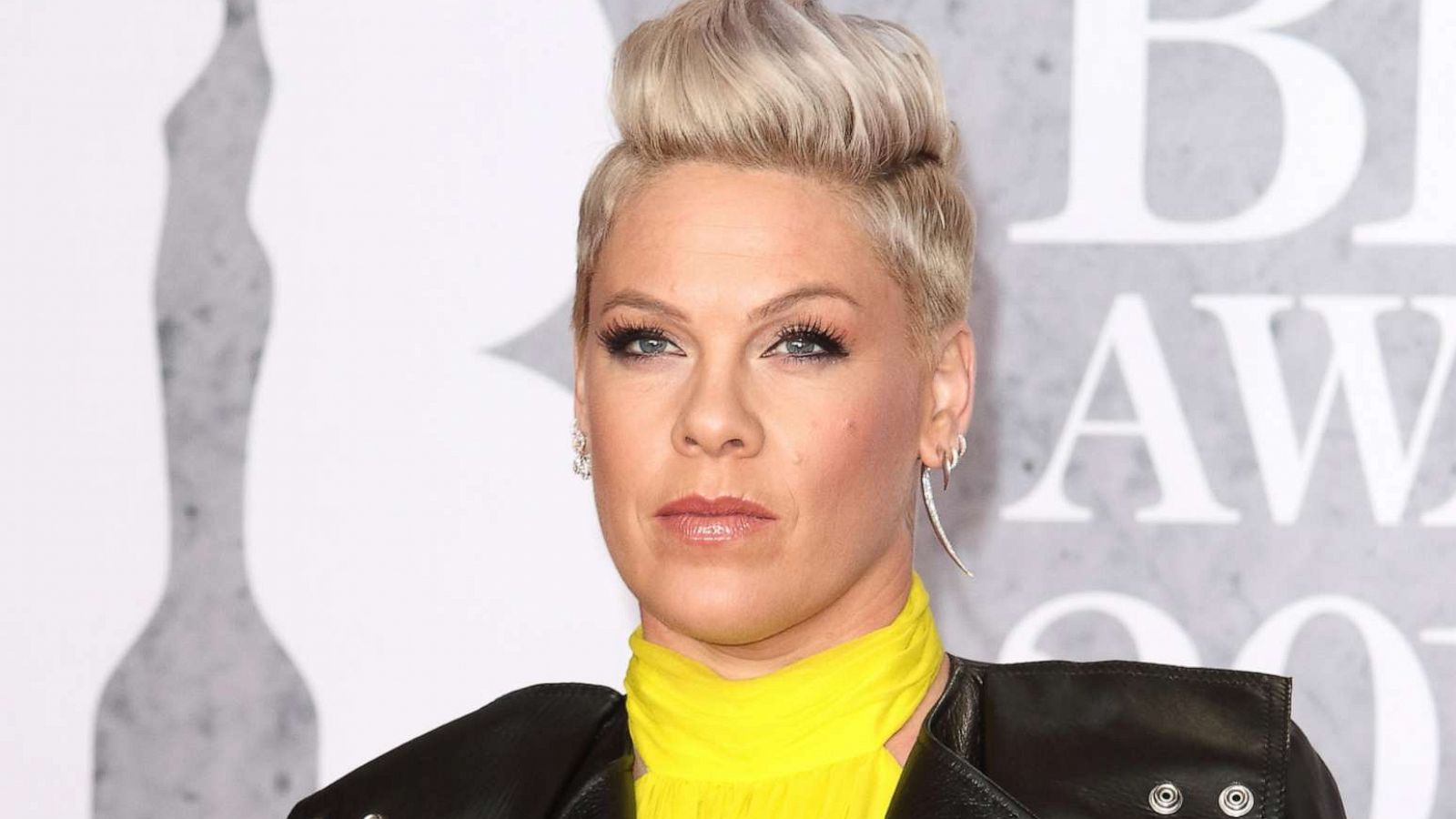 Short Pink Hairstyles Singer