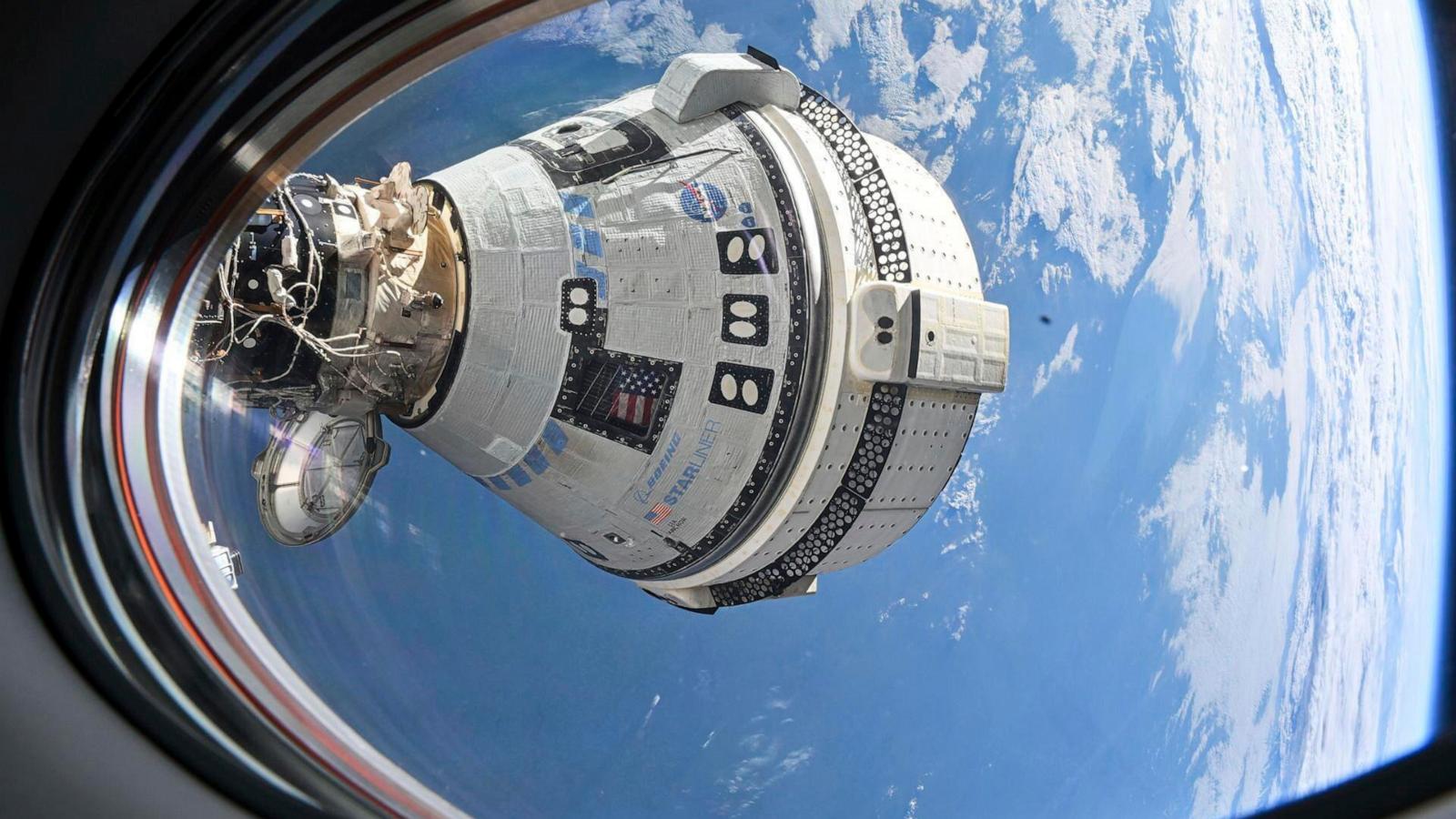 Star Space Station Freedom Wallpaper