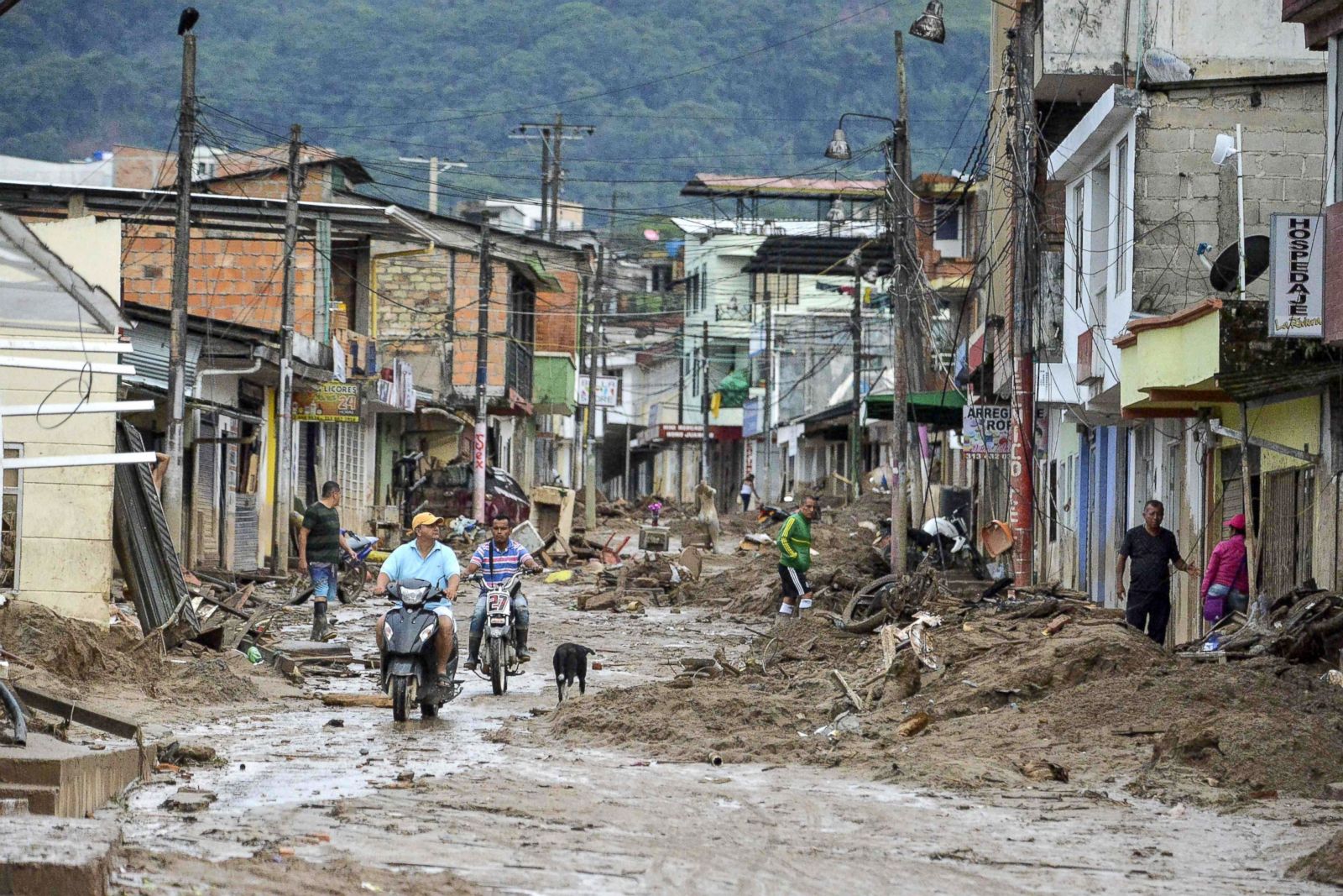 Colombia looks for victims and survivors after flash floods Photos ...
