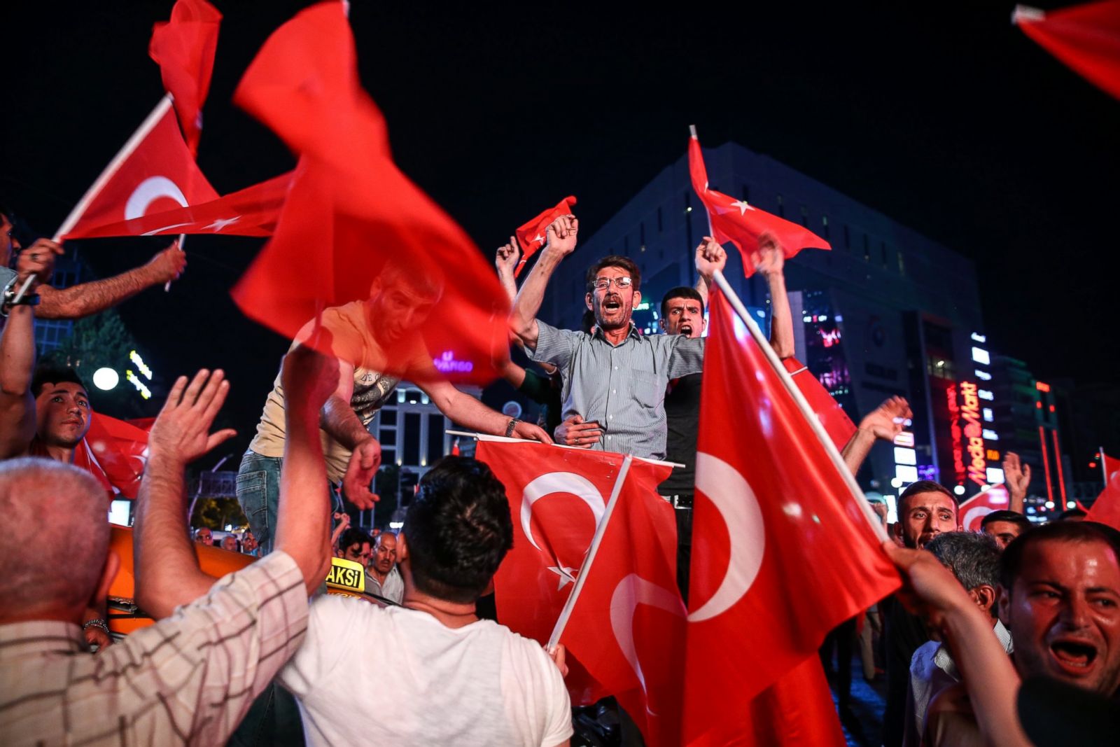 Dramatic Scenes From Turkey's Attempted Military Coup Photos | Image ...
