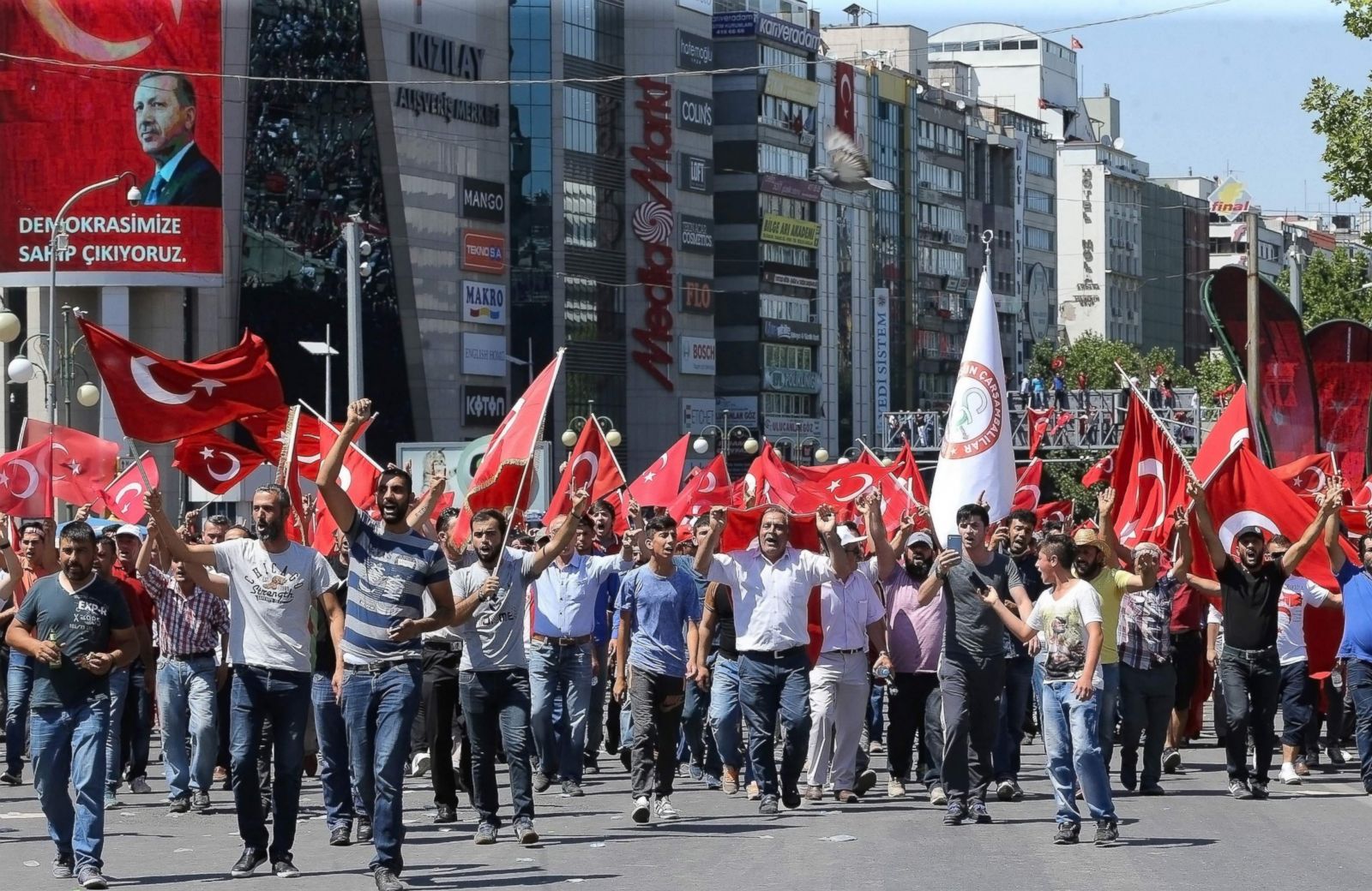 Dramatic Scenes From Turkey's Attempted Military Coup Photos | Image ...