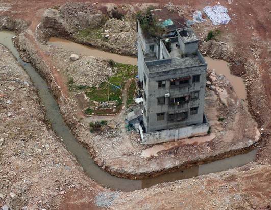 China s Nail Houses Picture Stubborn As A Nail China Residents Who