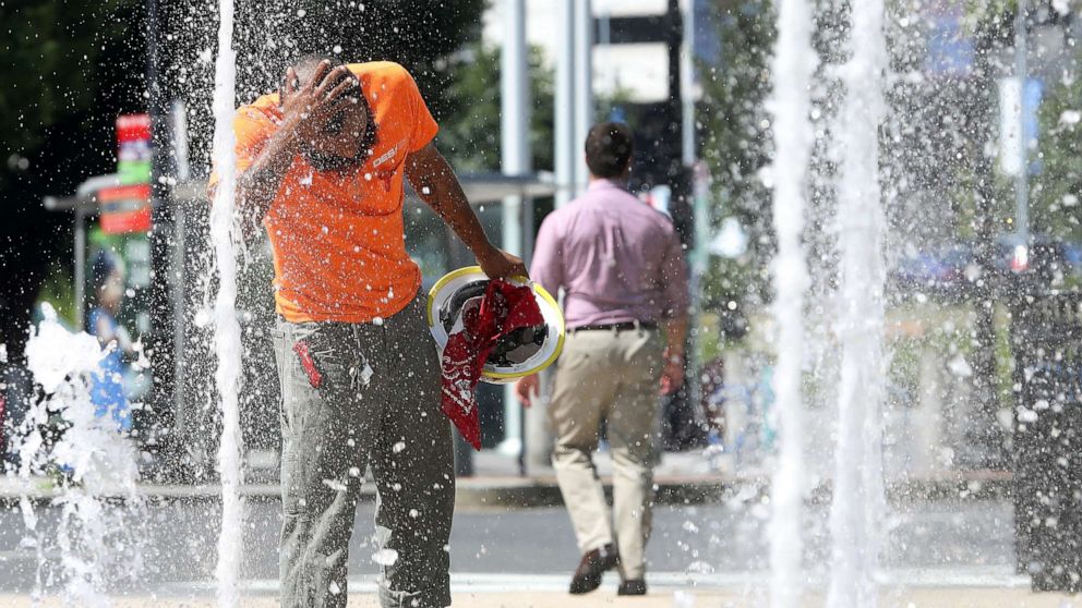 Midwest bracing for possible tornadoes as heatwave strikes US - ABC News