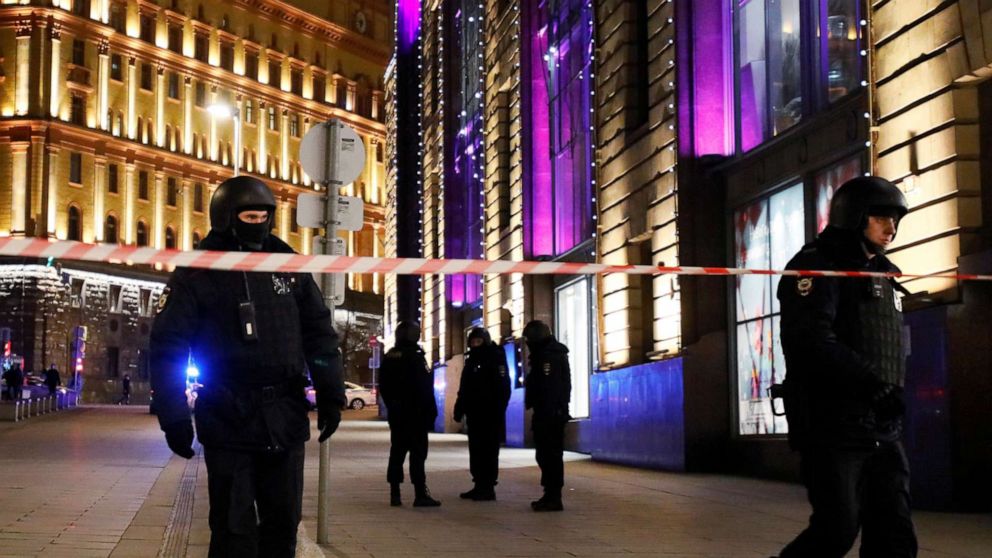 Gunman opens fire on Russian spy headquarters in Moscow - ABC News