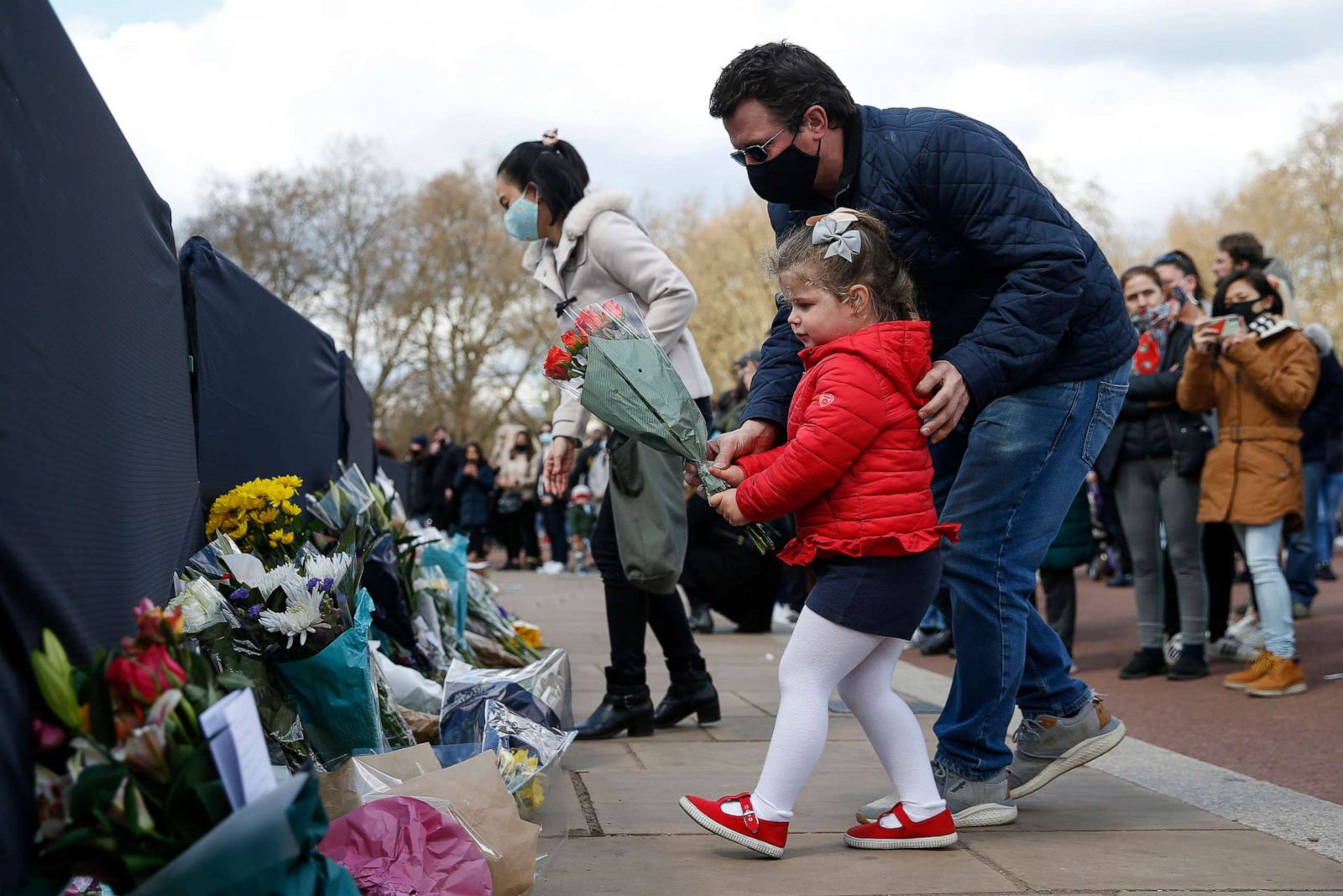 Mourners pay tribute to Prince Philip following his death Photos ...