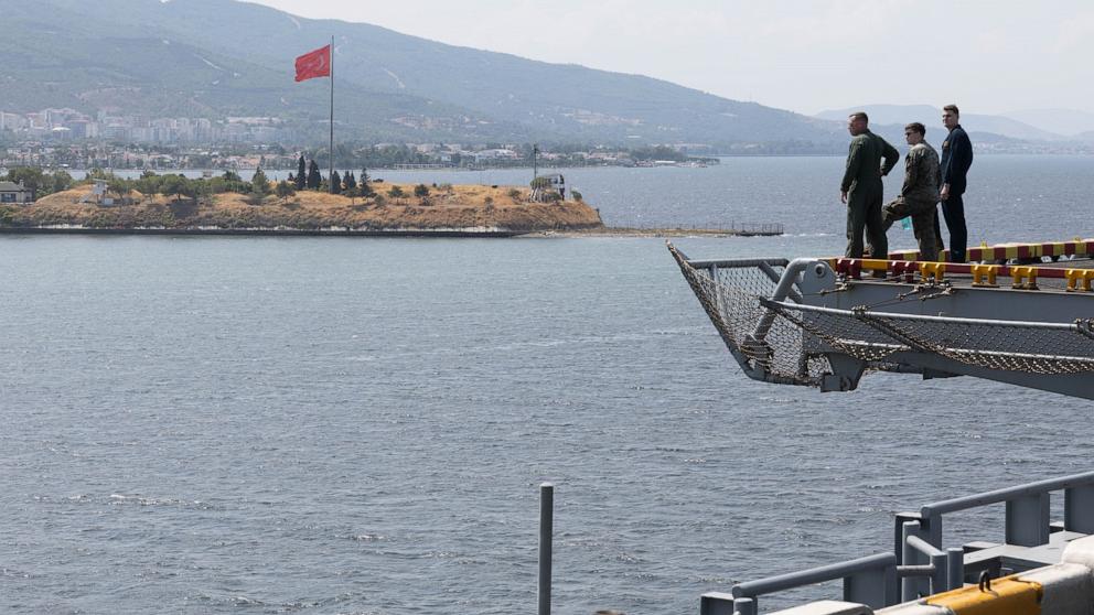 US Marines attacked in Turkey: 10 people arrested, court says - ABC7 ...