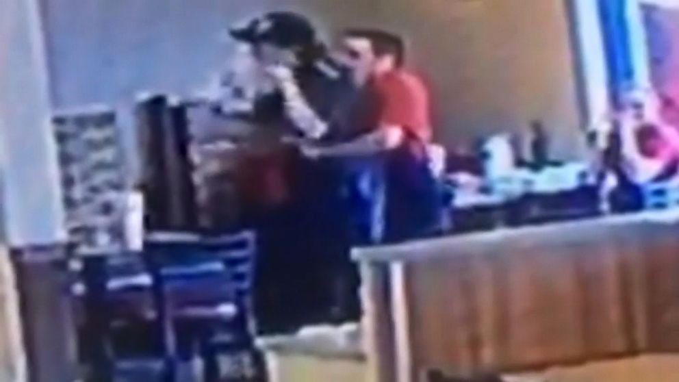 Video Chick Fil A Employee Saves Coworker From Choking Abc News