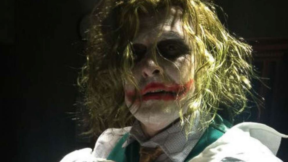 Doctor dressed up as the Joker delivers newborn on Halloween - ABC News