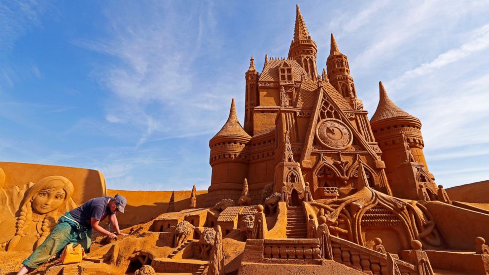 Summer dreams come true: Spectacular Disney sand sculptures Photos ...