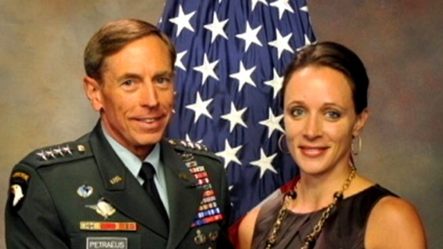 Patraeus Sex Scandal Fbi Agent Who Launched Investigation Revealed