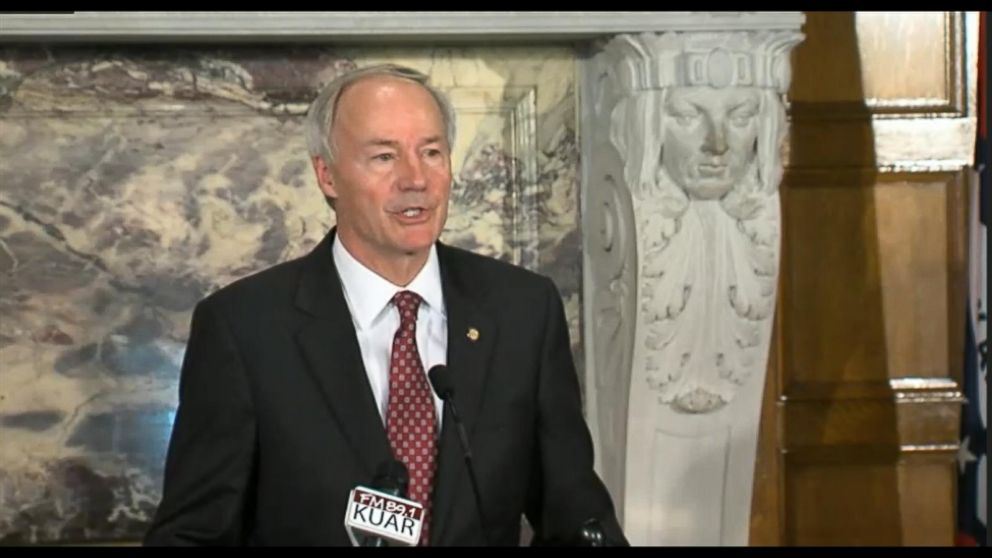 Video Arkansas Governor Backs Off From Signing Religious Freedom Bill