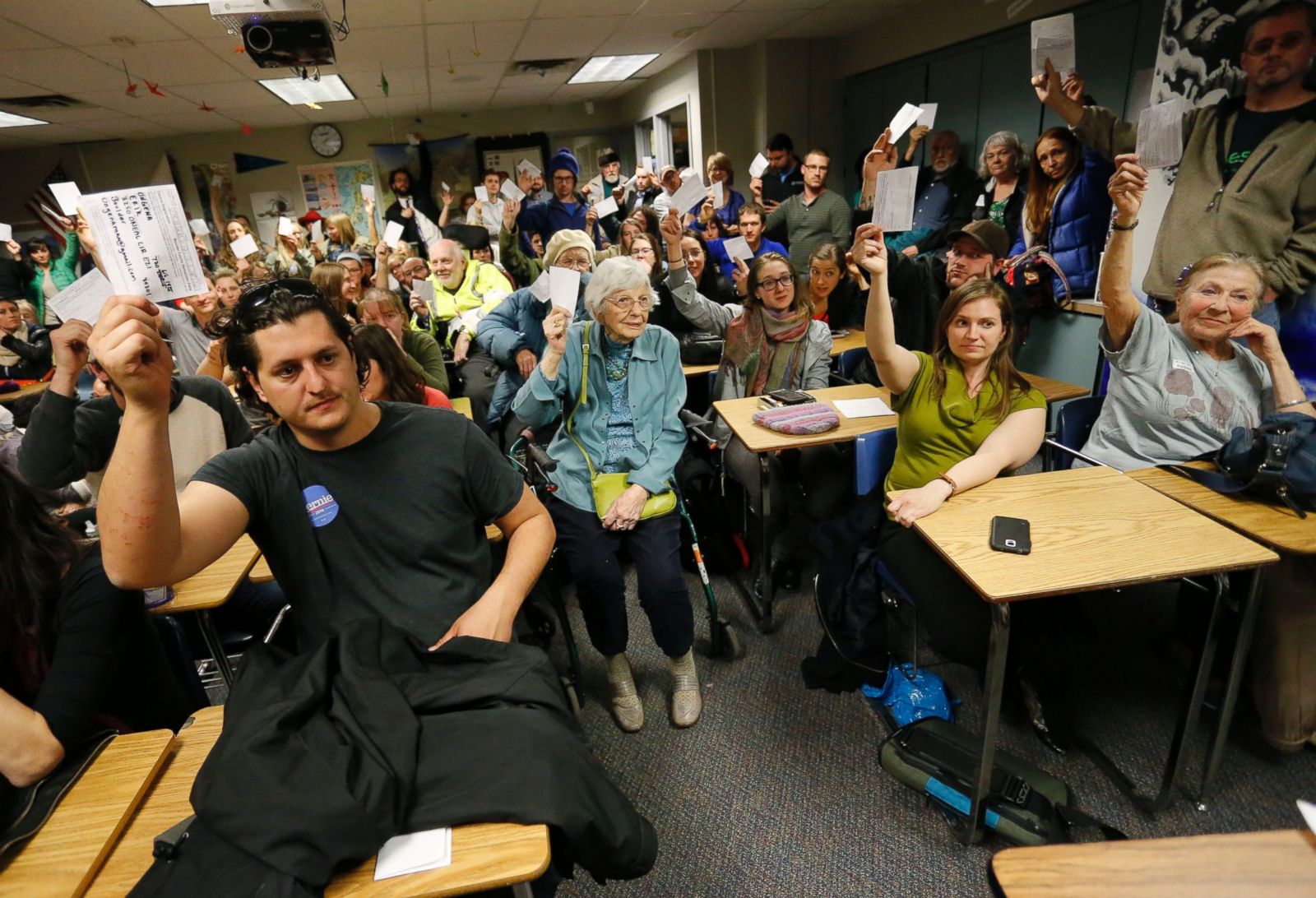 Scenes From the States Participating in Super Tuesday Photos | Image ...