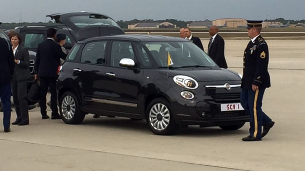 Pope Francis Chooses a Fiat For His First Ride in US - ABC News