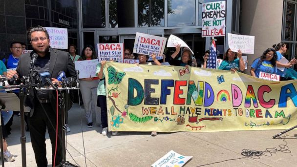 Judge again finds DACA illegal but doesn't strike down existing ...
