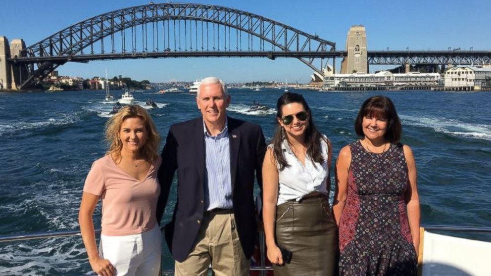 Mike Pence takes a break from diplomacy to go sightseeing in Sydney ...