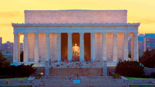 Lincoln Memorial temporarily closed after being vandalized with 'Free ...