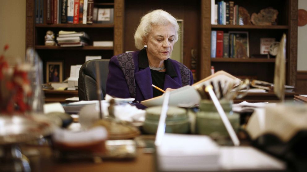 Former Supreme Court Justice Sandra Day O'Connor announces dementia ...