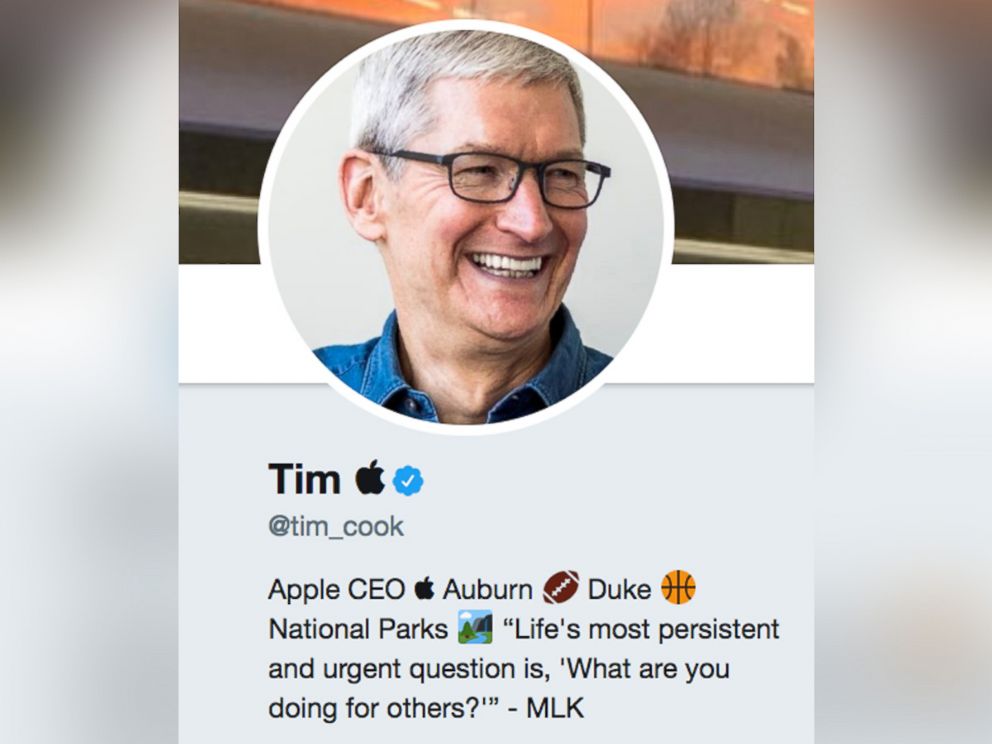 Apple CEO Tim Cook goofs on President Trump's gaffe, changes Twitter ... Apple CEO Tim Cook goofs on President Trump's gaffe, changes Twitter ...