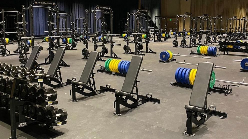 NCAA apologizes to women's basketball players for weight room disparity ...