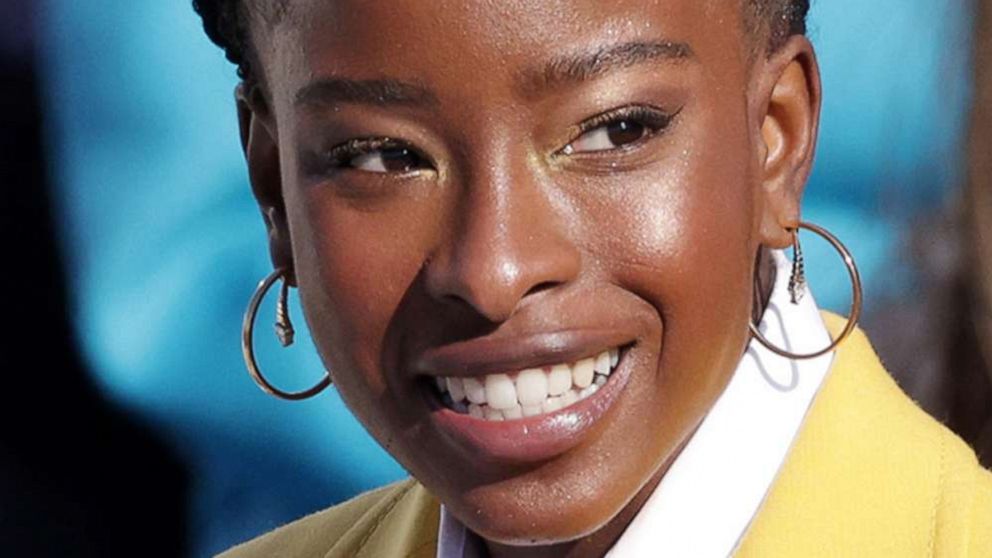 At Super Bowl, Amanda Gorman delivers poem honoring COVID-19 heroes ...
