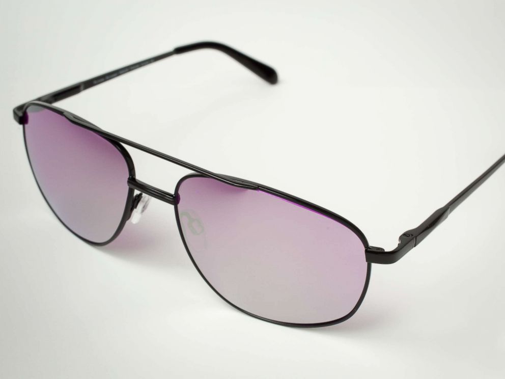 How Specialty Glasses Allow Some Colorblind People To perceive Color