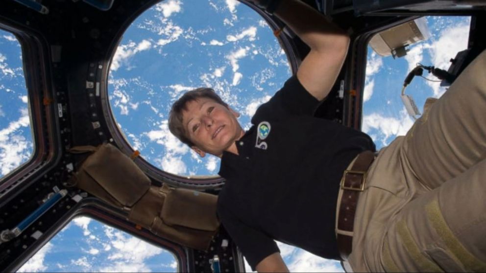 Video US astronaut Peggy Whitson breaks American spaceflight record ... Video US astronaut Peggy Whitson breaks American spaceflight record ...