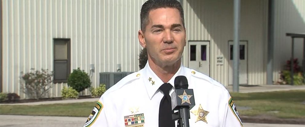 Florida Deputy Sheriff Kills 3 Relatives Then Himself Authorities Say